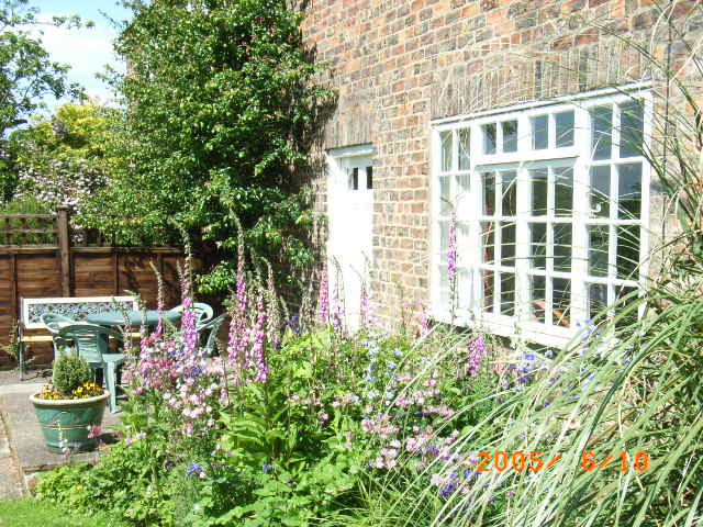 Warren House farm Cottages details and pictures
